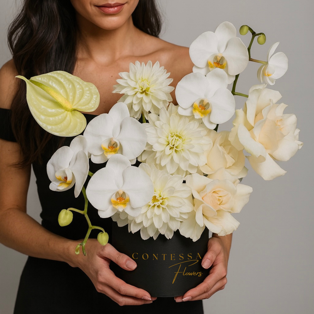 Aranjament Floral Cutie cu Trandafiri, Orhidee si Anthurium | Florarie ...